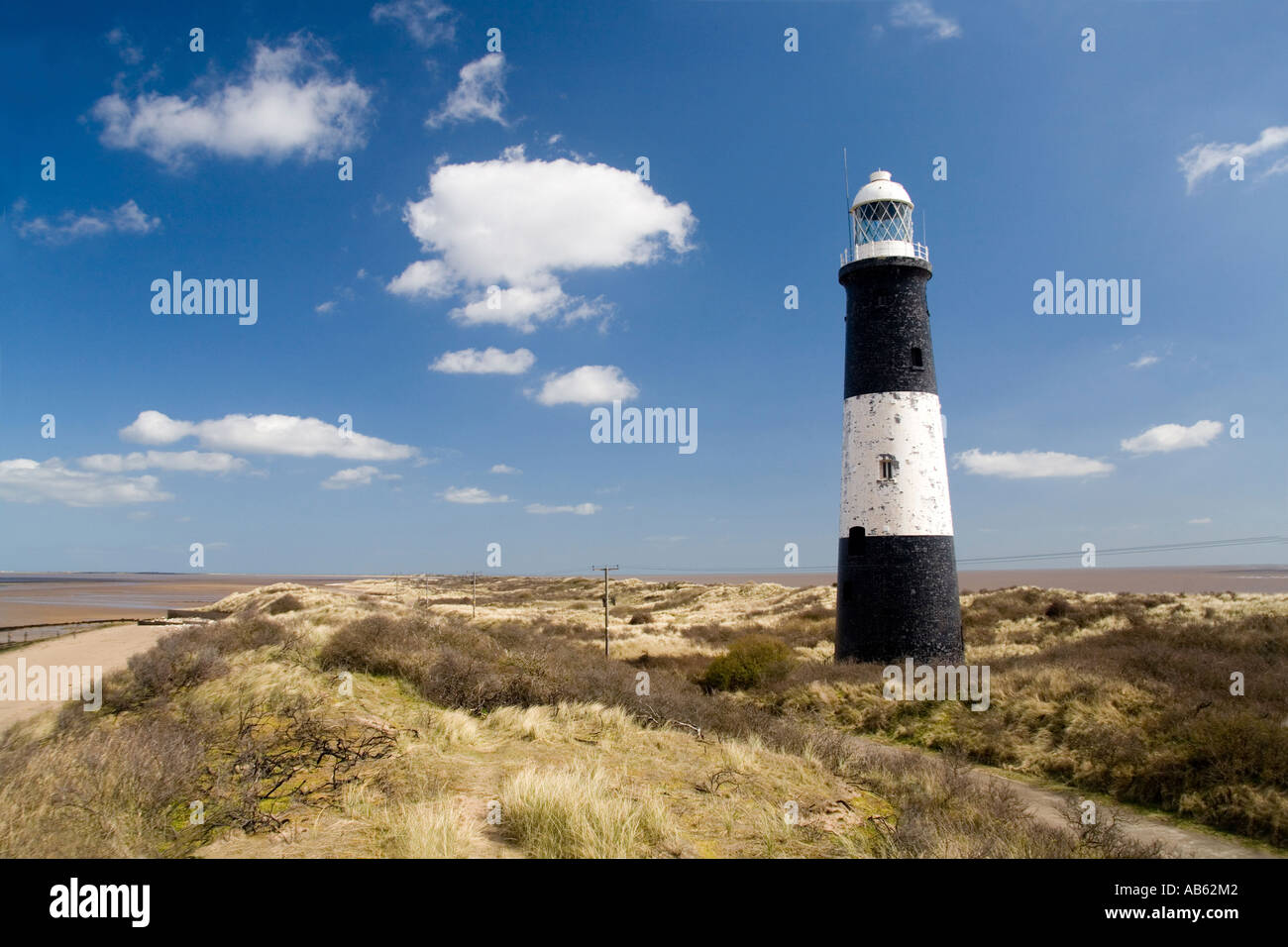 Spurn Head lighthouse on a clear sunny day Stock Photo - Alamy