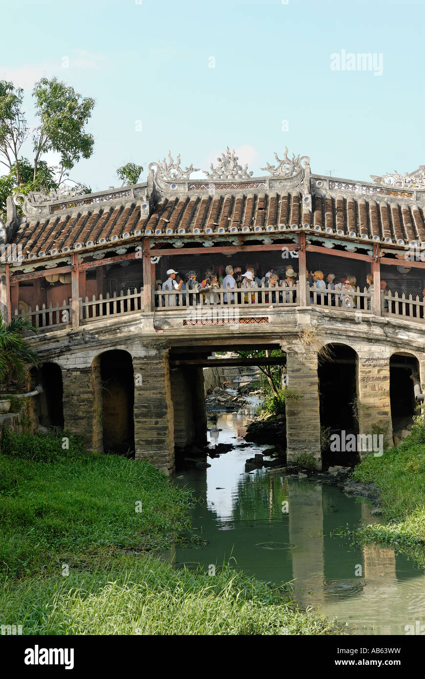 Japan covered bridge hi-res stock photography and images - Alamy