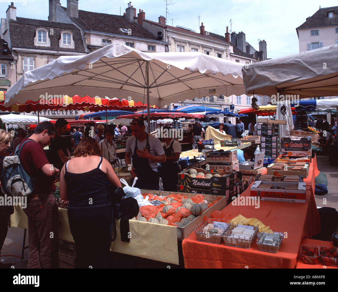 The market at Beaune Stock Photo - Alamy