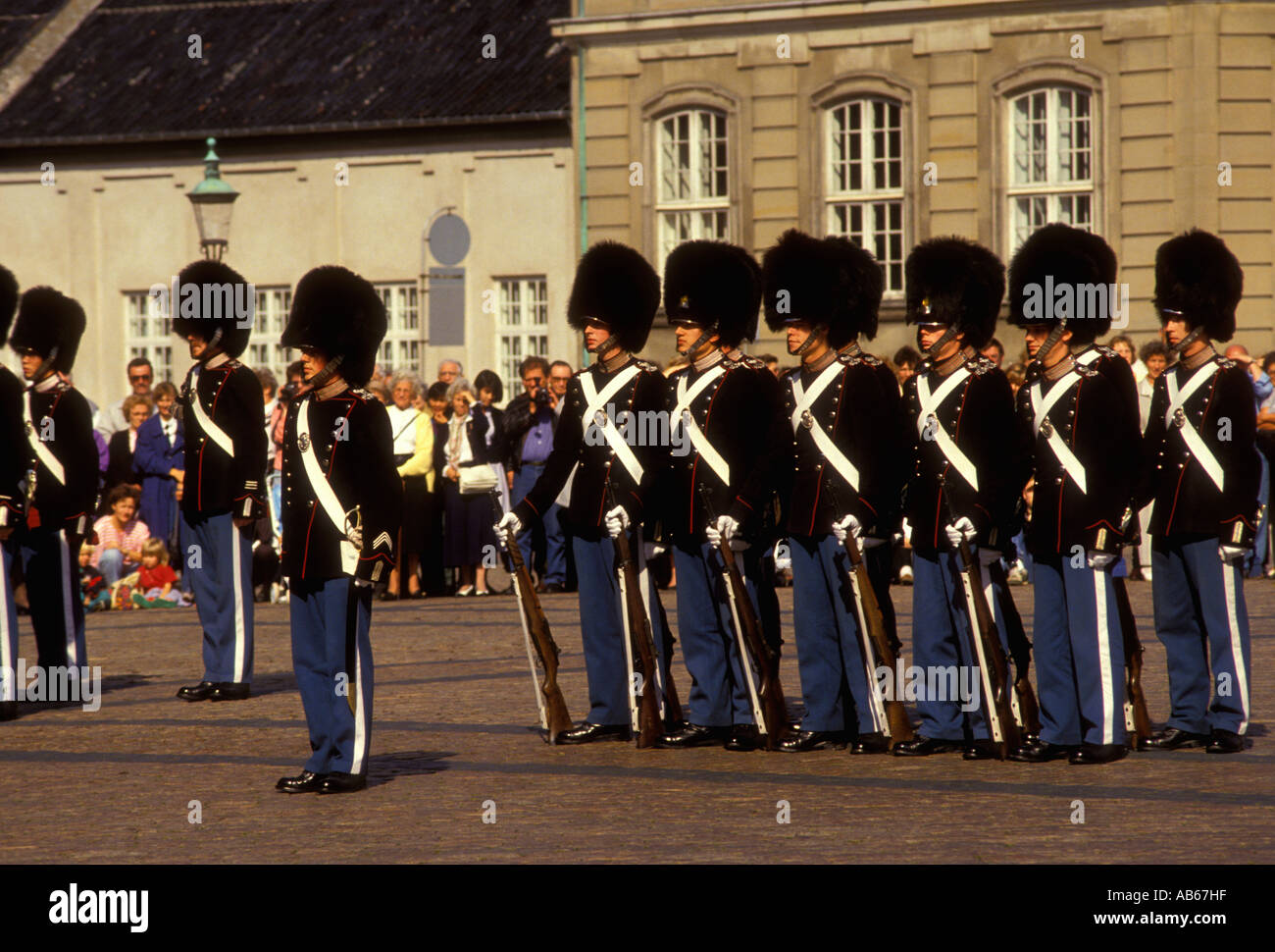 Danish Royal Guard guards at Amalienborg Palace Amalienborg Palace ...