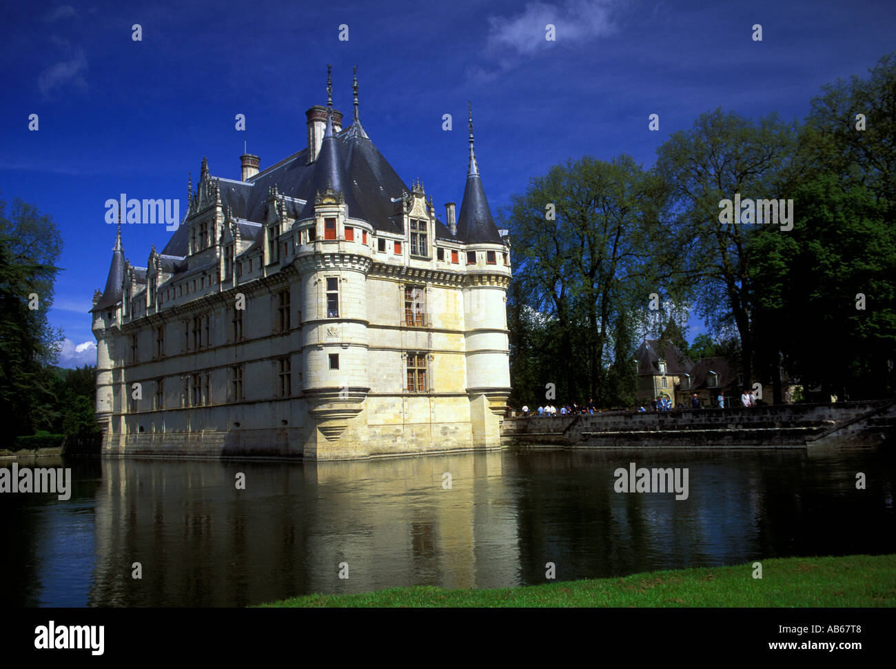 Chateau d'Azay-le-Rideau, Azay-Le-Rideau Chateau, town of Azay-Le ...