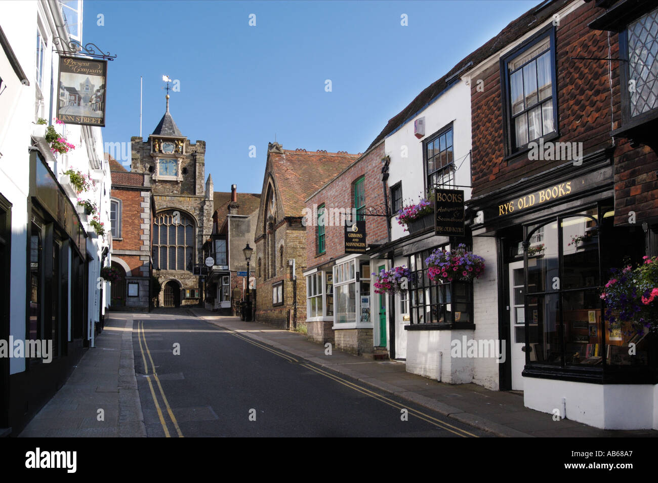 Village street Rye Kent England Stock Photo - Alamy