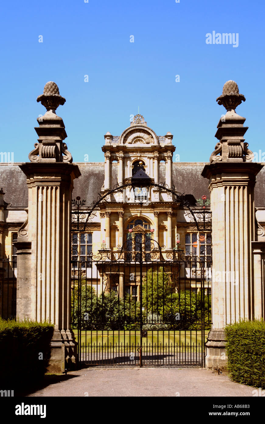 Oriel college oxford hi-res stock photography and images - Alamy