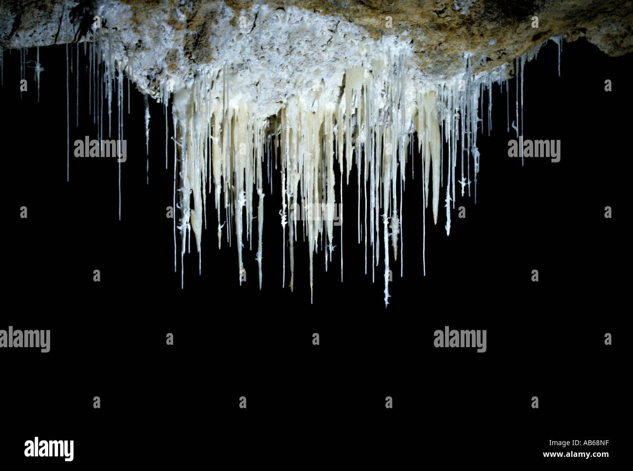 Growing stalactites hi-res stock photography and images - Alamy
