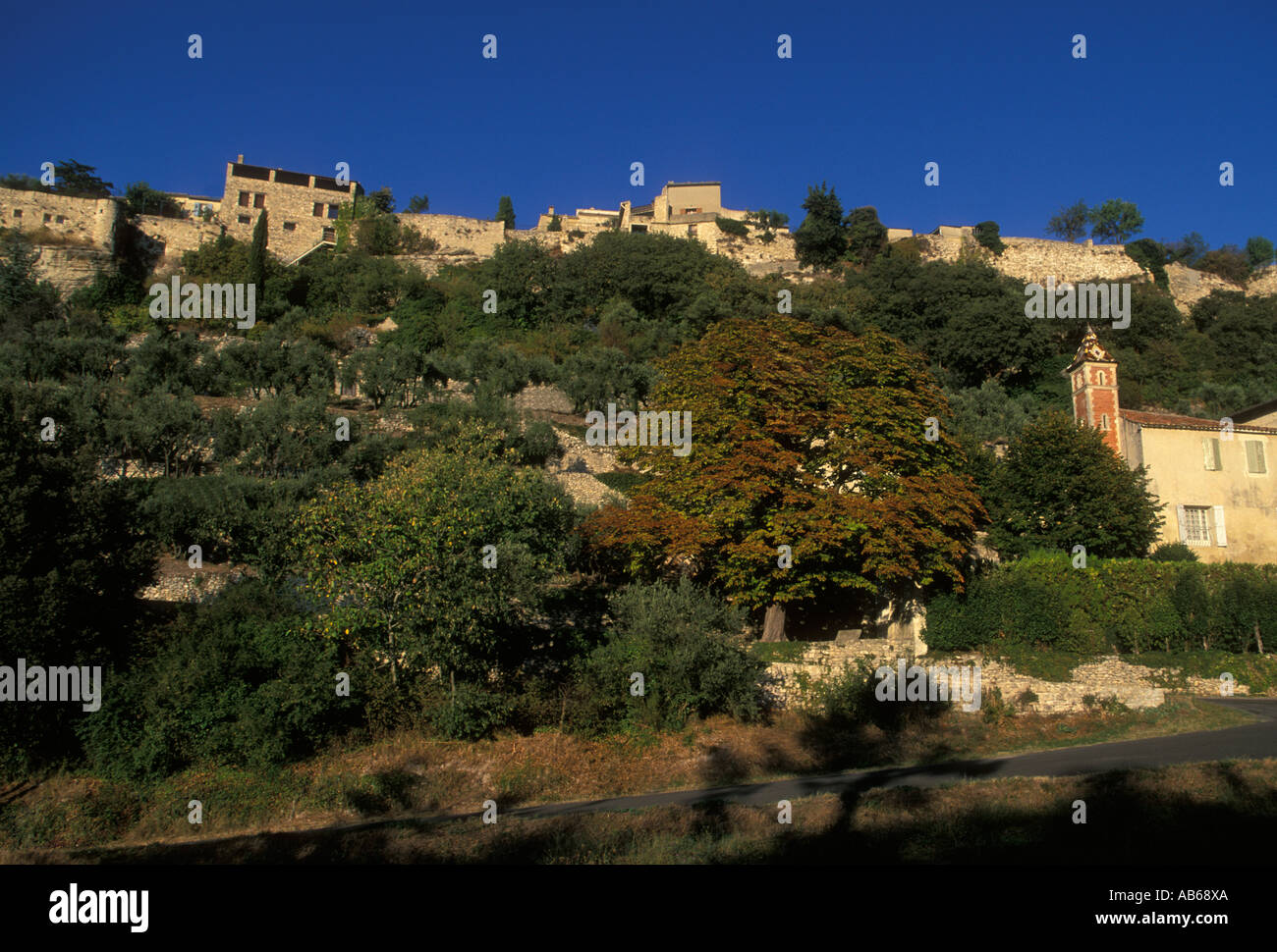 hilltop village, Venasque, Vaucluse, Provence, France, Europe Stock Photo - Alamy