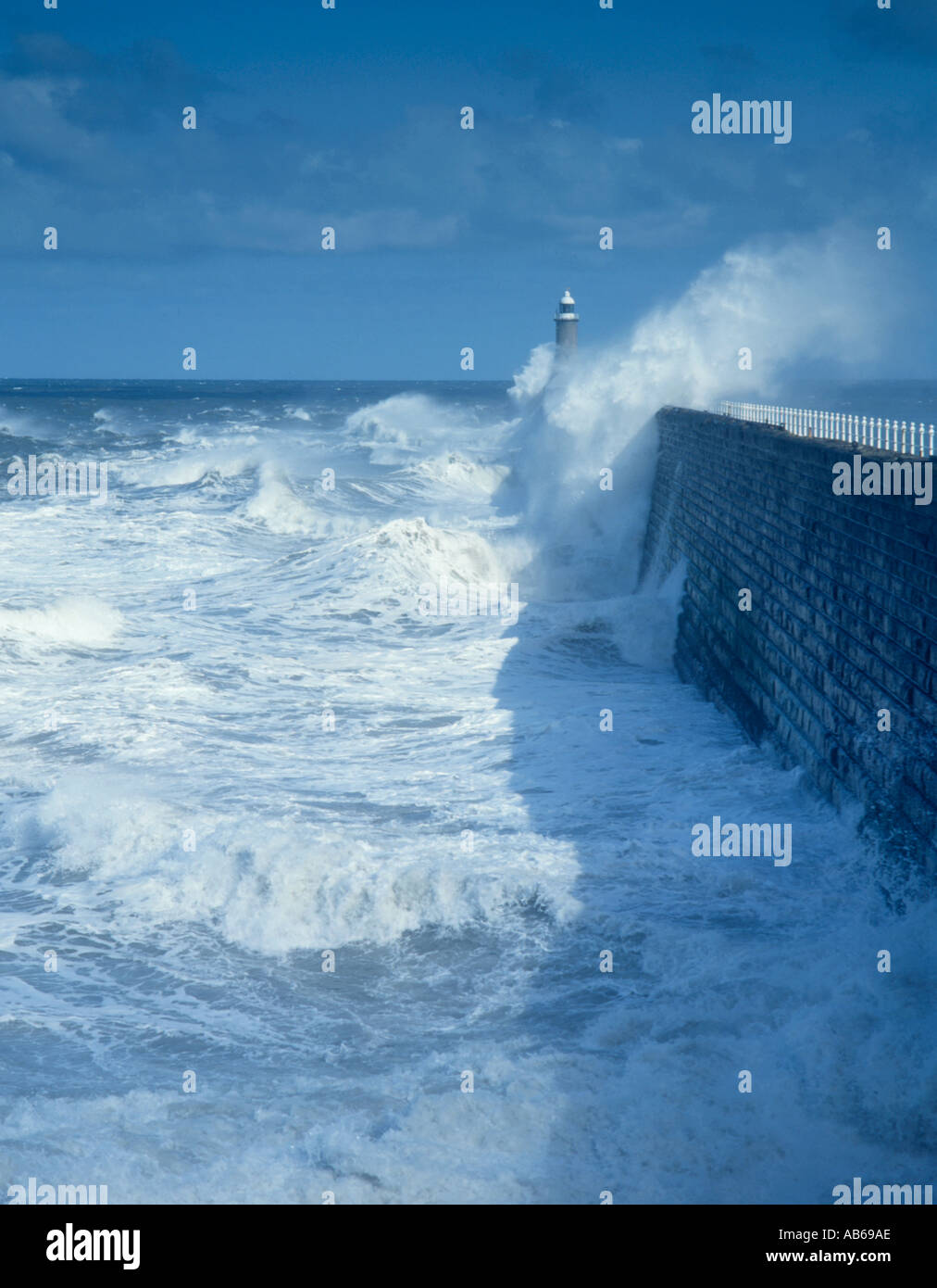 Tynemouth harbour hi-res stock photography and images - Alamy