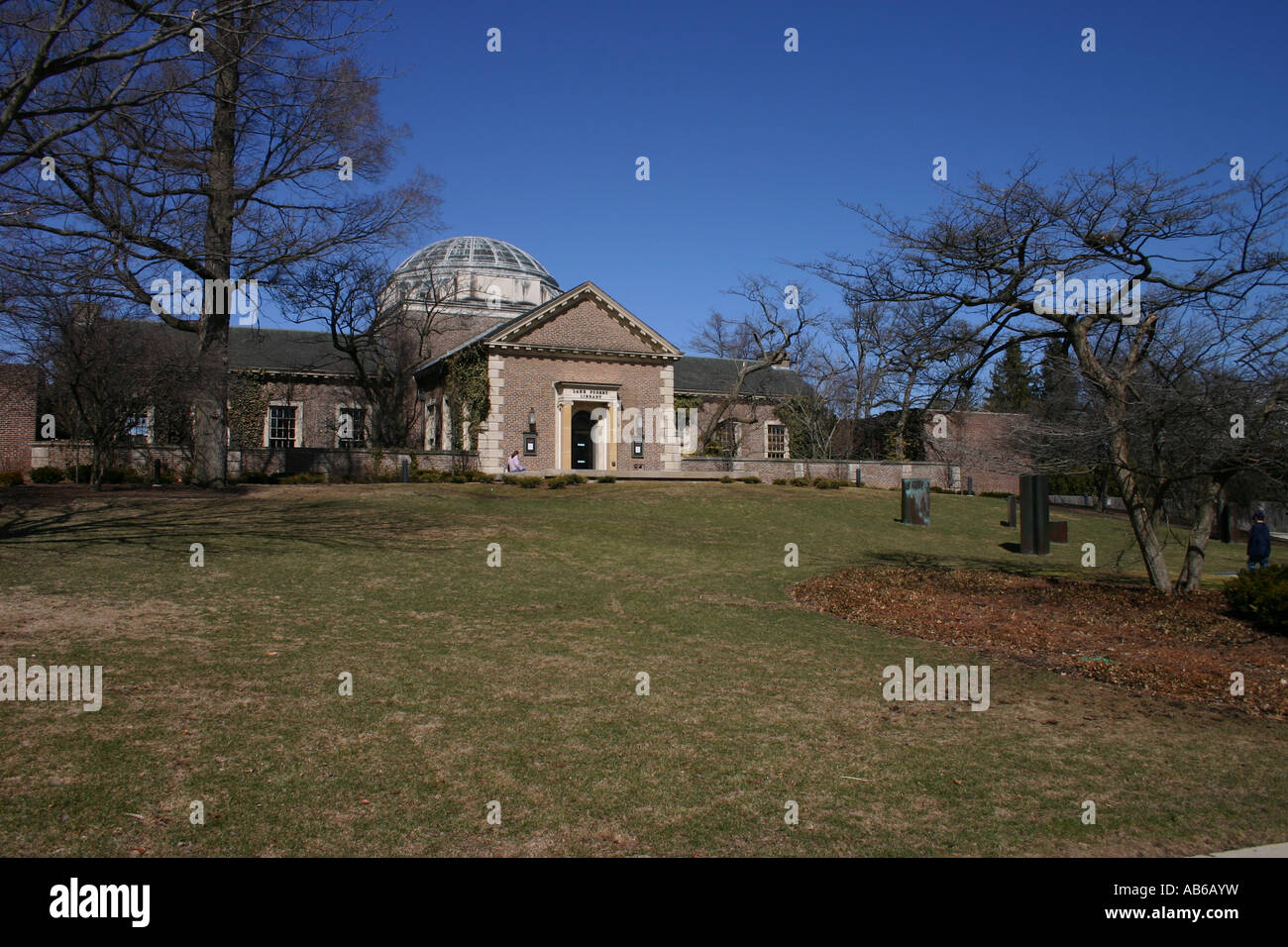 small town public library Lake Forest Illinois Stock Photo - Alamy