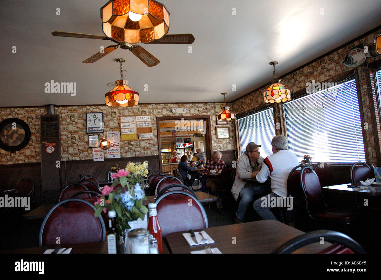 Interior of typical traditional American roadside diner Stock Photo - Alamy