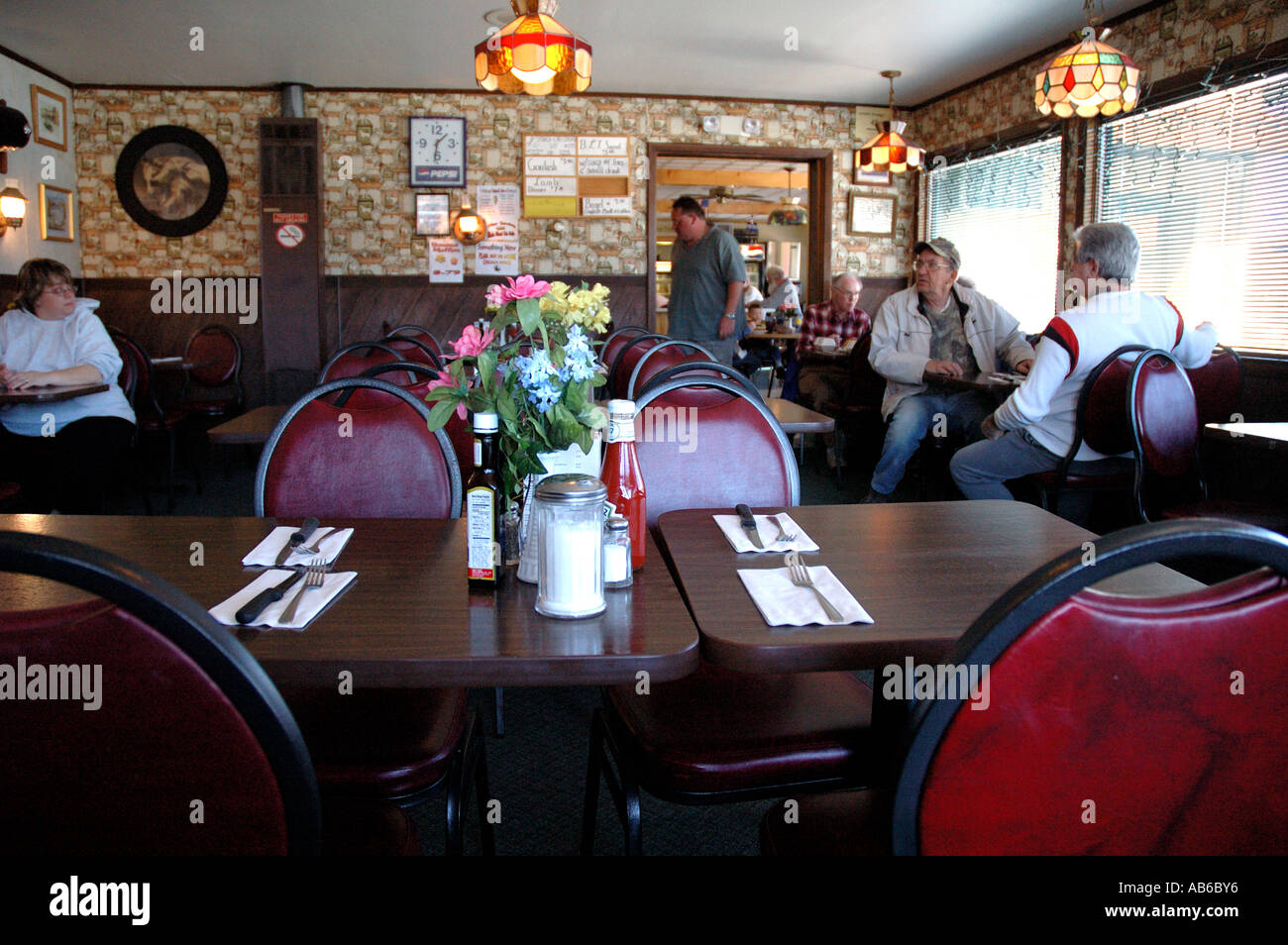 Interior of typical traditional American roadside diner Stock Photo - Alamy