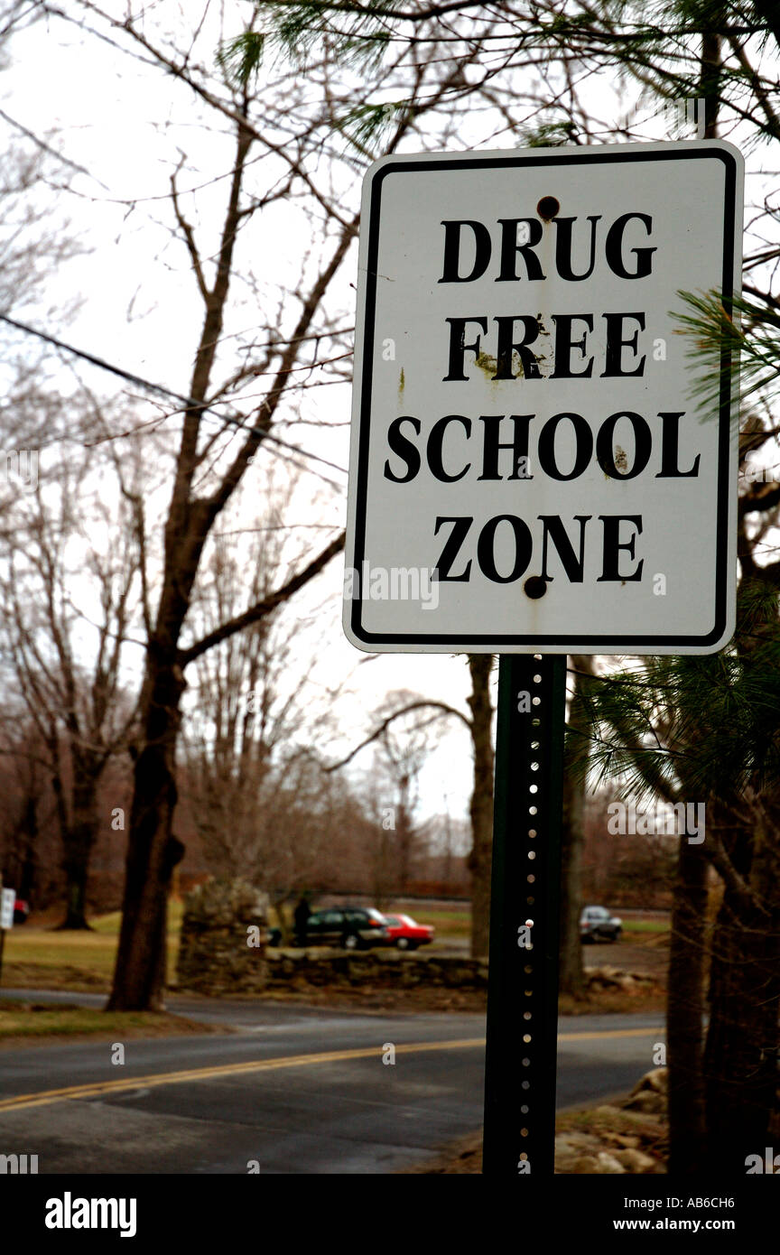 Drug free zone road sign by American school Stock Photo - Alamy