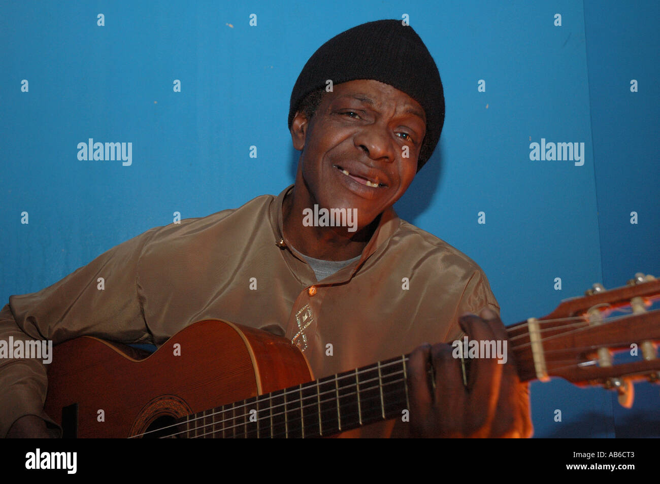 Black reggae singer hi-res stock photography and images - Alamy