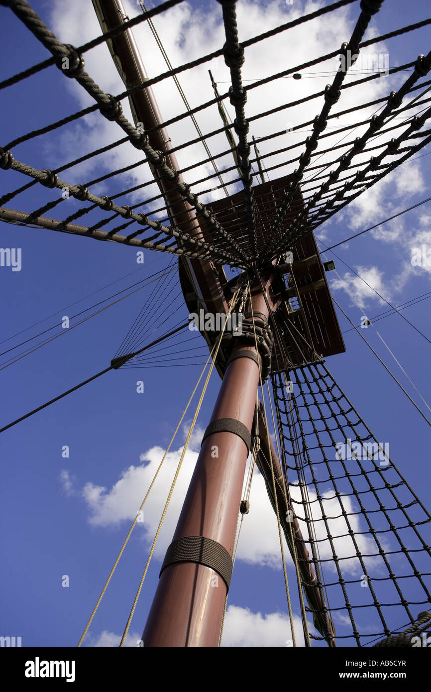 Ships rigging hi-res stock photography and images - Alamy
