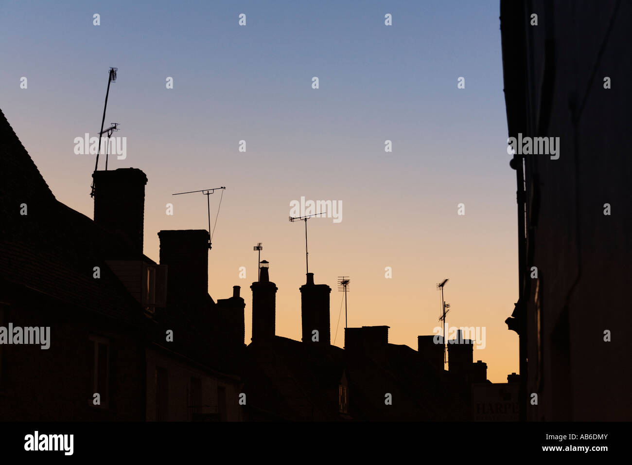 English roof with chimney and antenna hi-res stock photography and ...