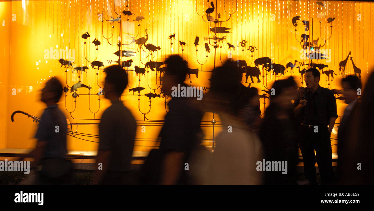 Striking shop window display in famous Wako Department Store in Ginza ...