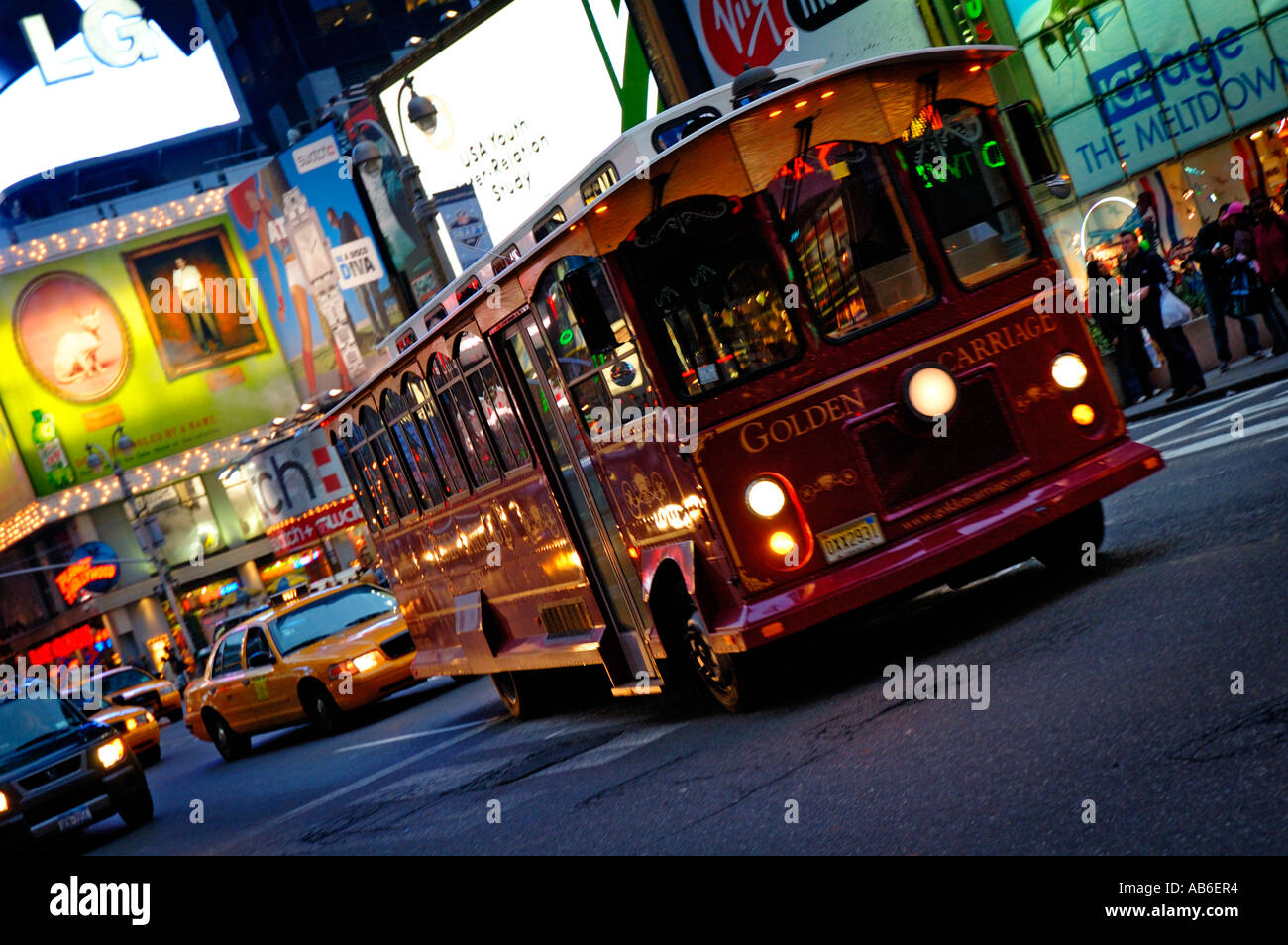 Tourist Bus, Times Square Stock Photo - Alamy