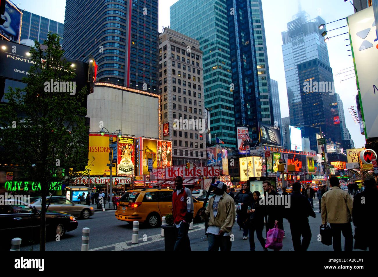 Crowds, Times Square Stock Photo - Alamy