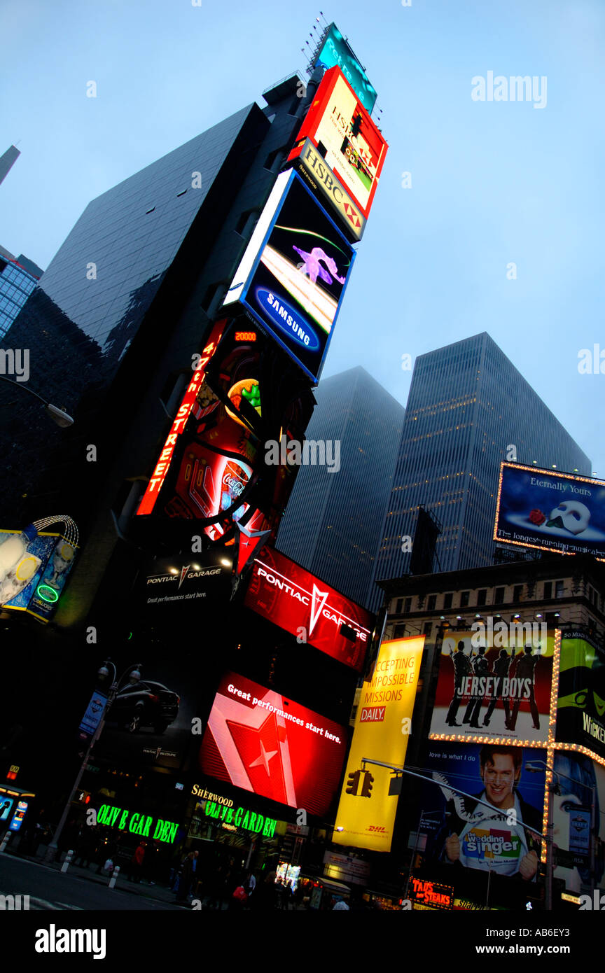 Adverts, Times Square Stock Photo - Alamy