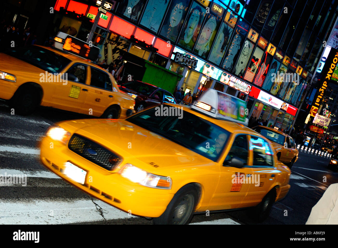 Mtv times square studios hi-res stock photography and images - Alamy