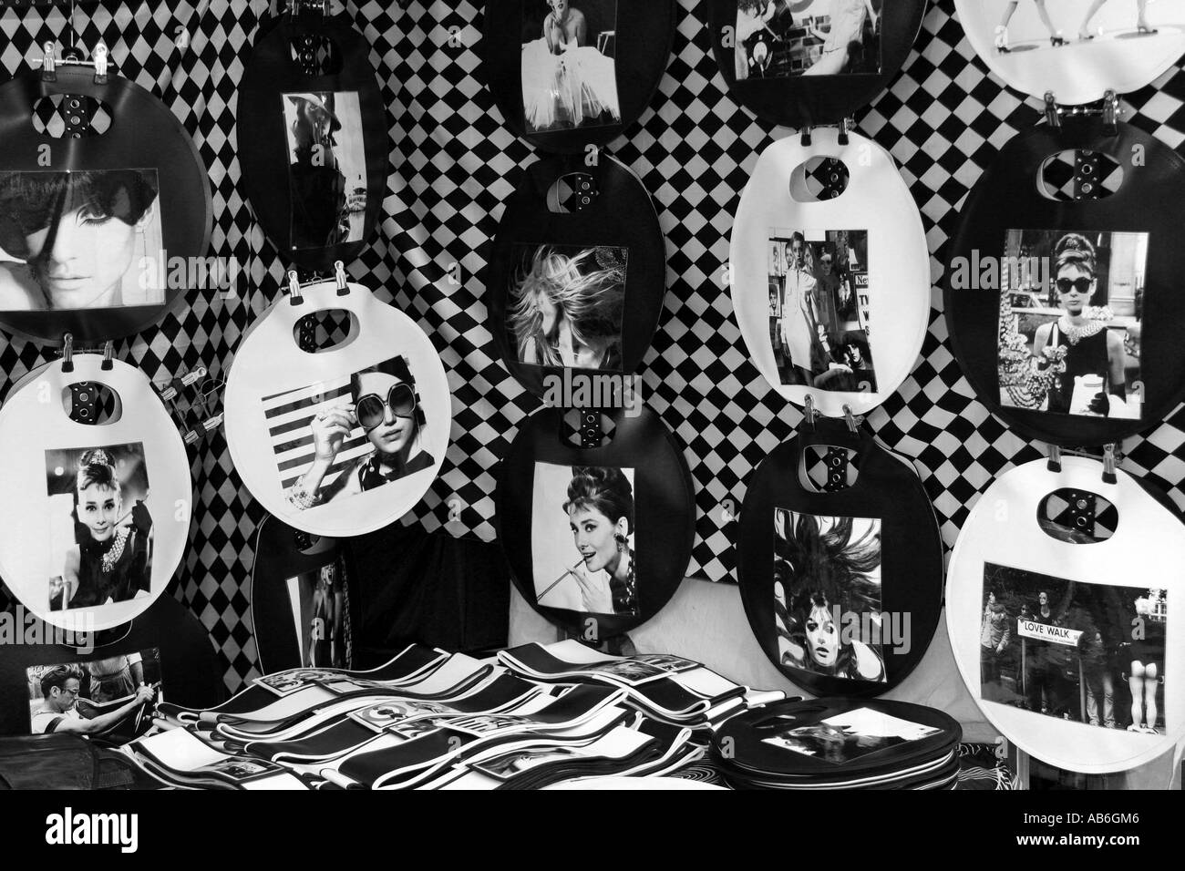 Black star icons Black and White Stock Photos & Images - Alamy