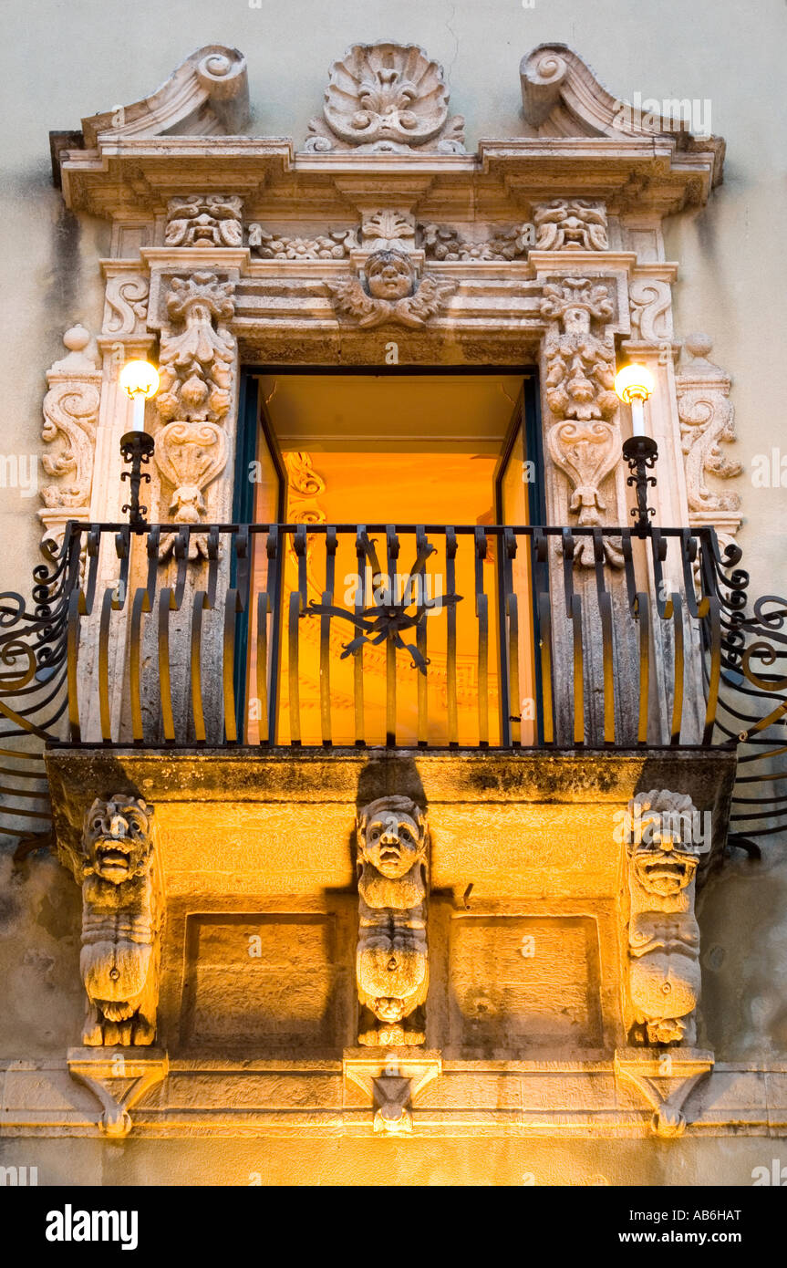 Baroque architectural elements hi-res stock photography and images - Alamy