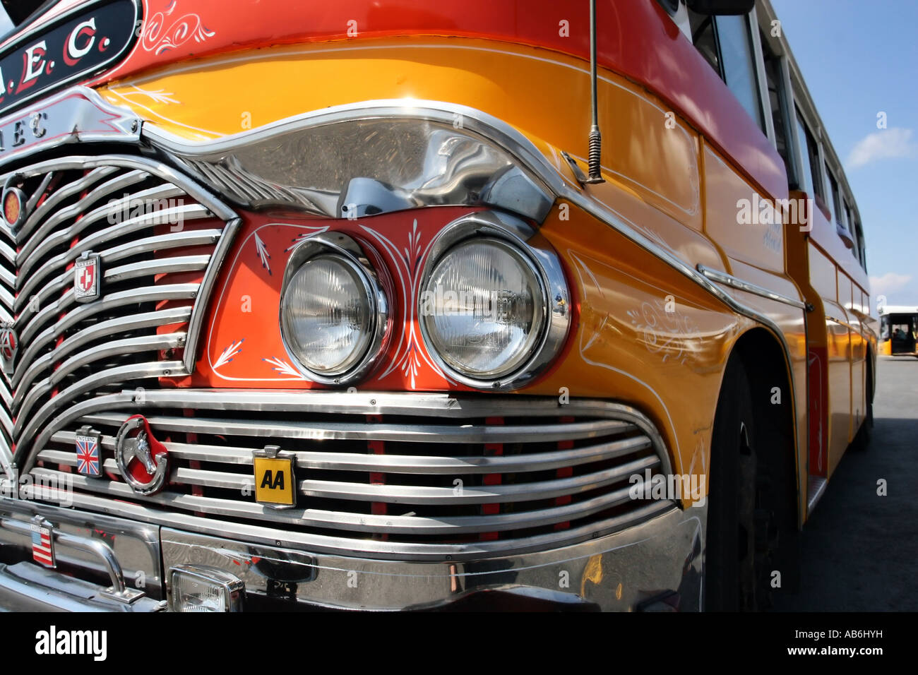 Yellow historic vintage bus malta hi-res stock photography and images ...