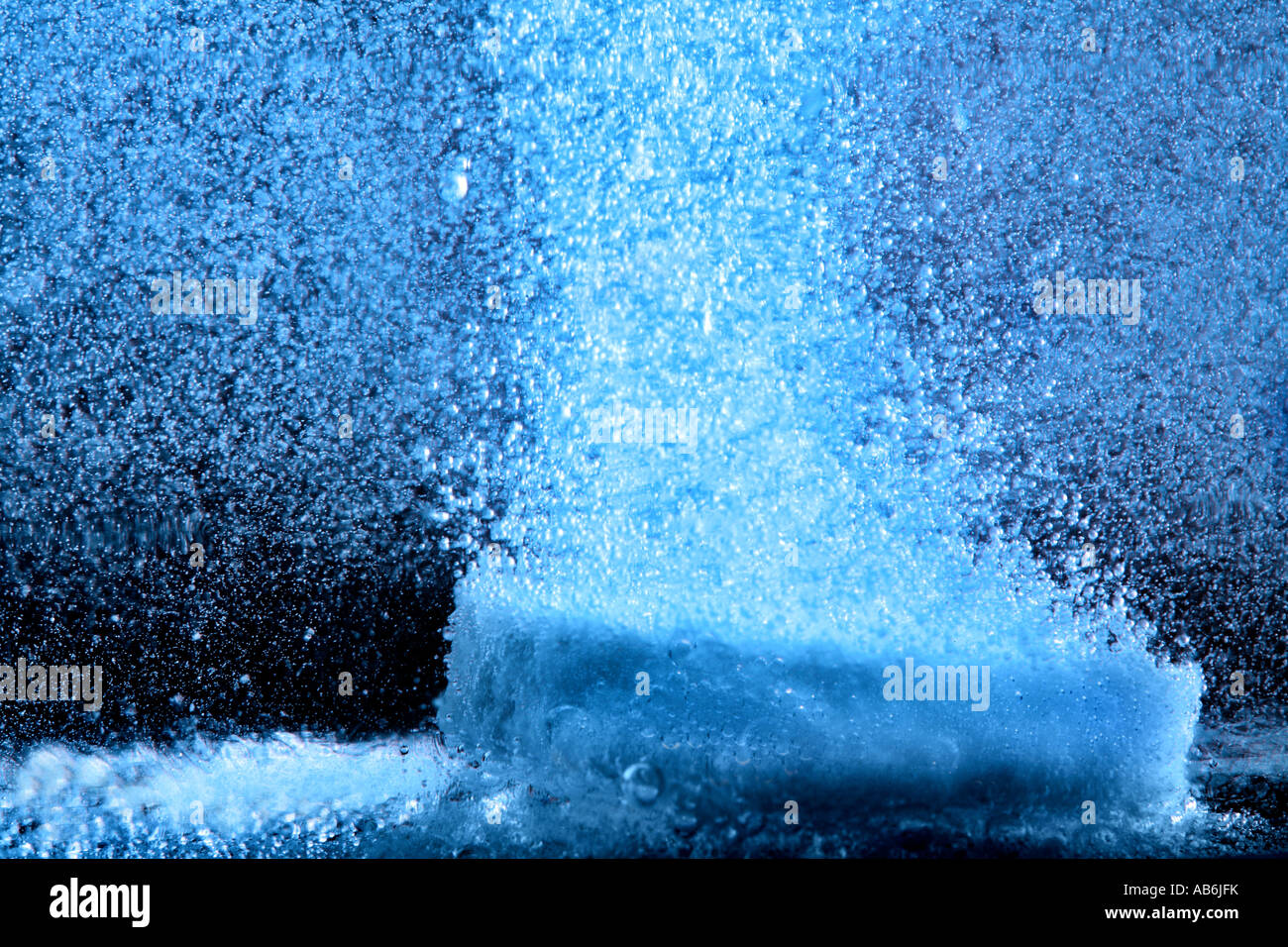tablet dissolving in a glass of Water Stock Photo - Alamy