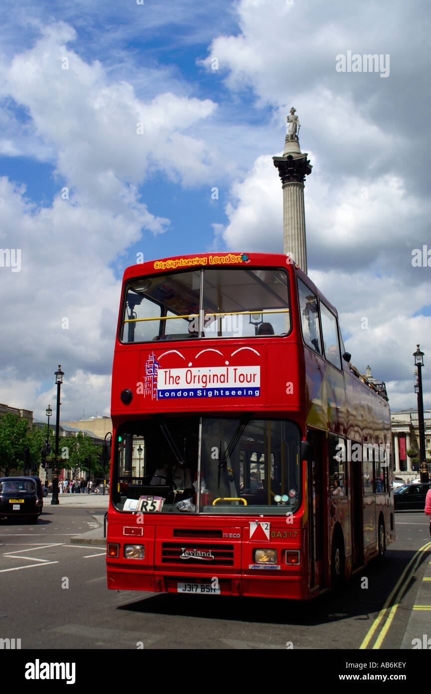 London bus tour hi-res stock photography and images - Alamy