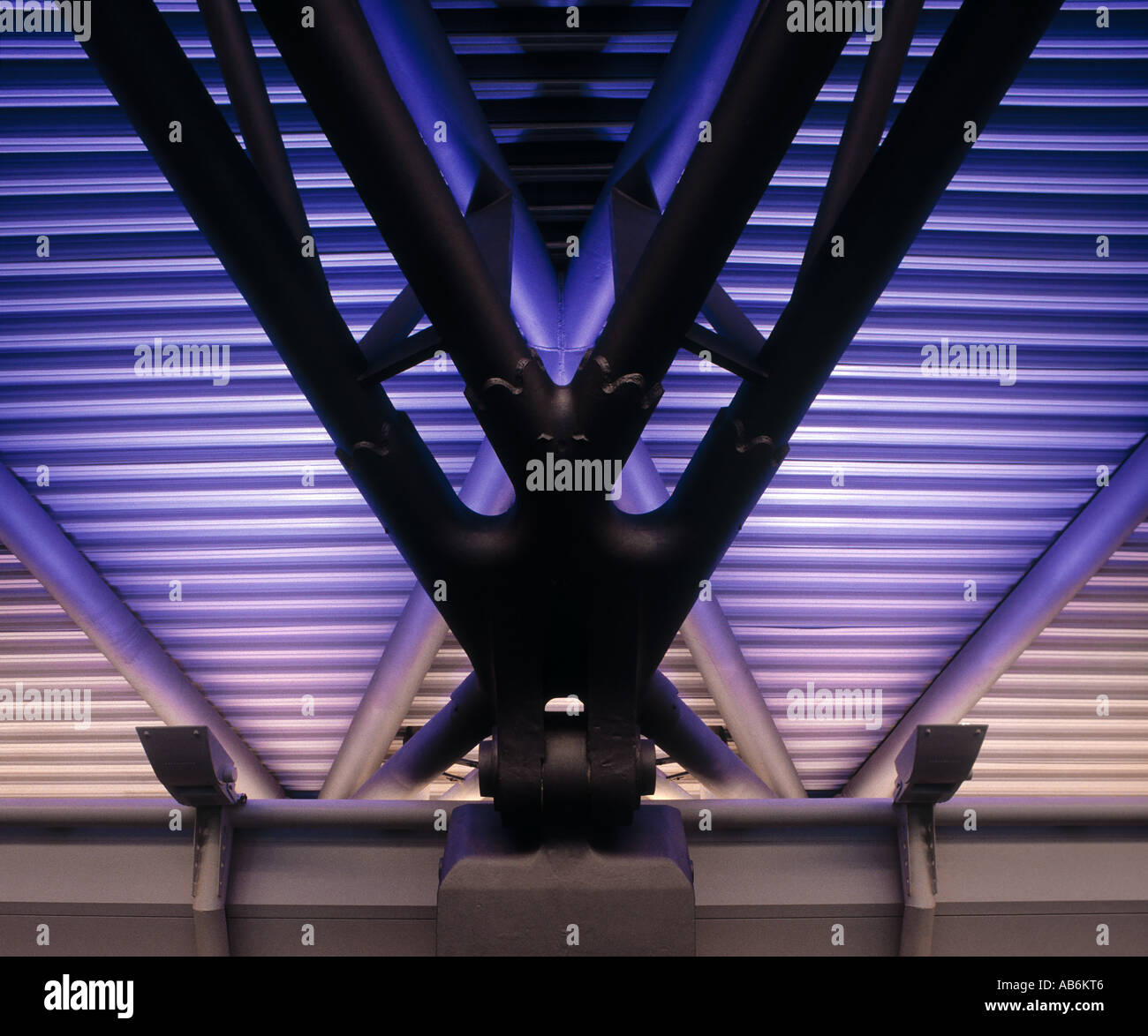 Architectural detail. Steelwork detail at Ponds Forge Leisure Centre ...