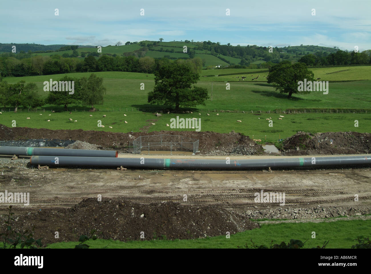 Gas pipeline construction transco hi-res stock photography and images ...