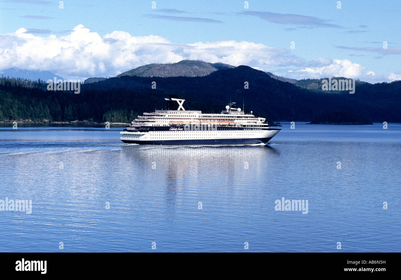 Ship inside hi-res stock photography and images - Alamy