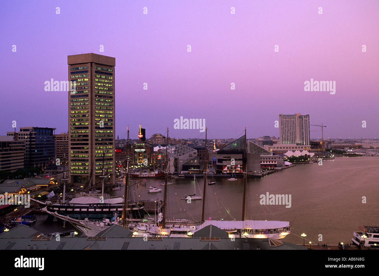 Baltimore harbor buildings hi-res stock photography and images - Alamy