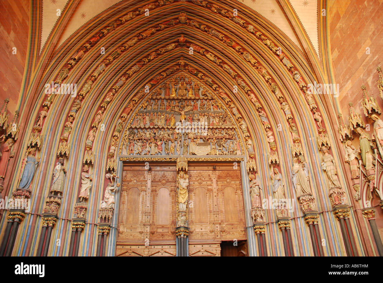 Tympanon ueber dem Hauptportal des Muensters Freiburg i. Breisgau Baden ...