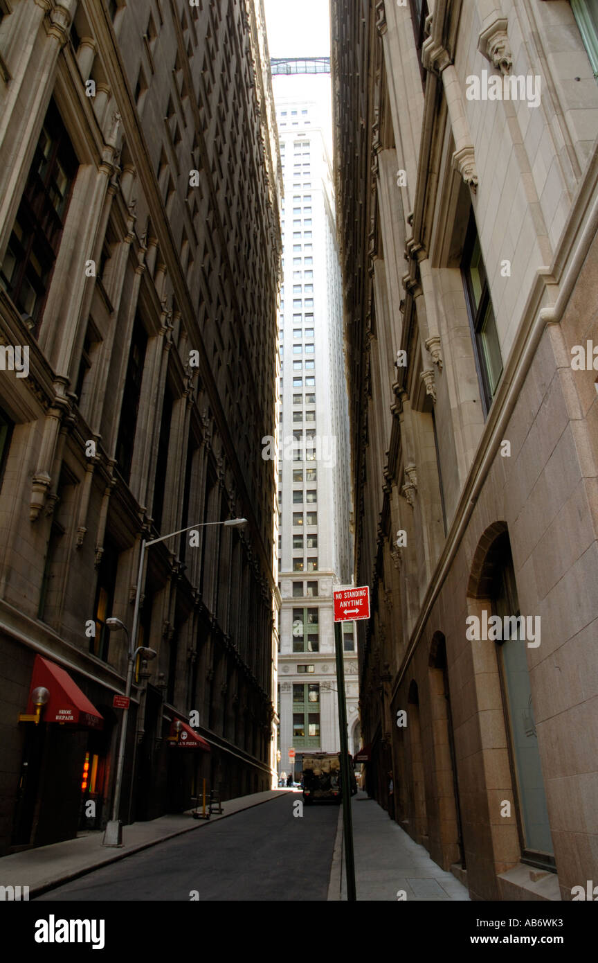 Tall buildings, Narrow Street, New York Stock Photo - Alamy