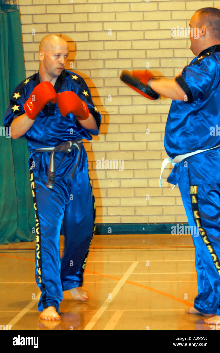 Muay thai boxing center hi-res stock photography and images - Alamy