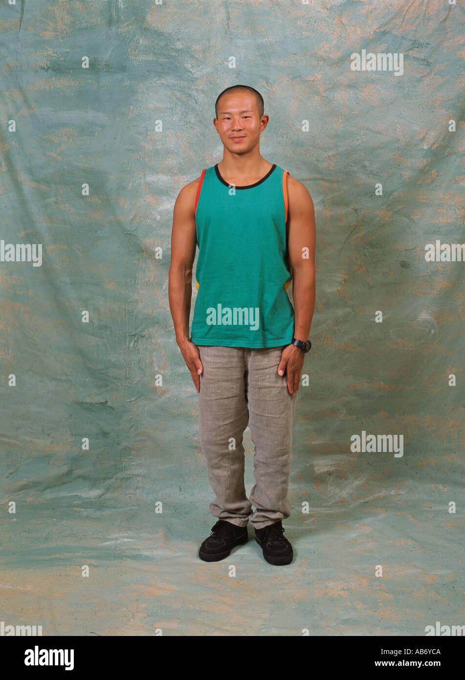 Skinhead muscular hi-res stock photography and images - Alamy