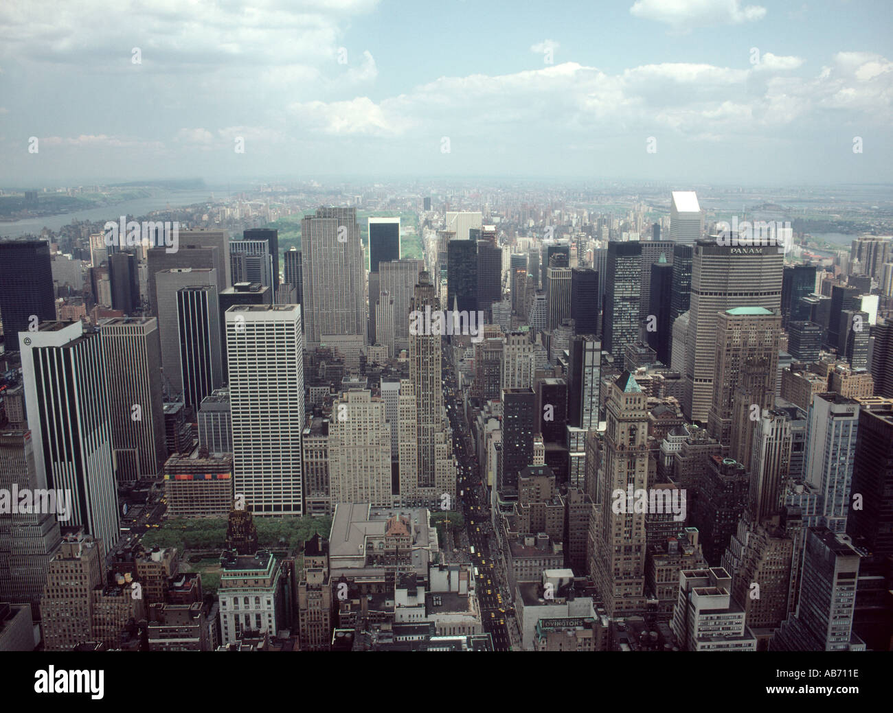 NORTH MANHATTAN FROM EMPIRE STATE BUILDING NEW YORK Stock Photo - Alamy