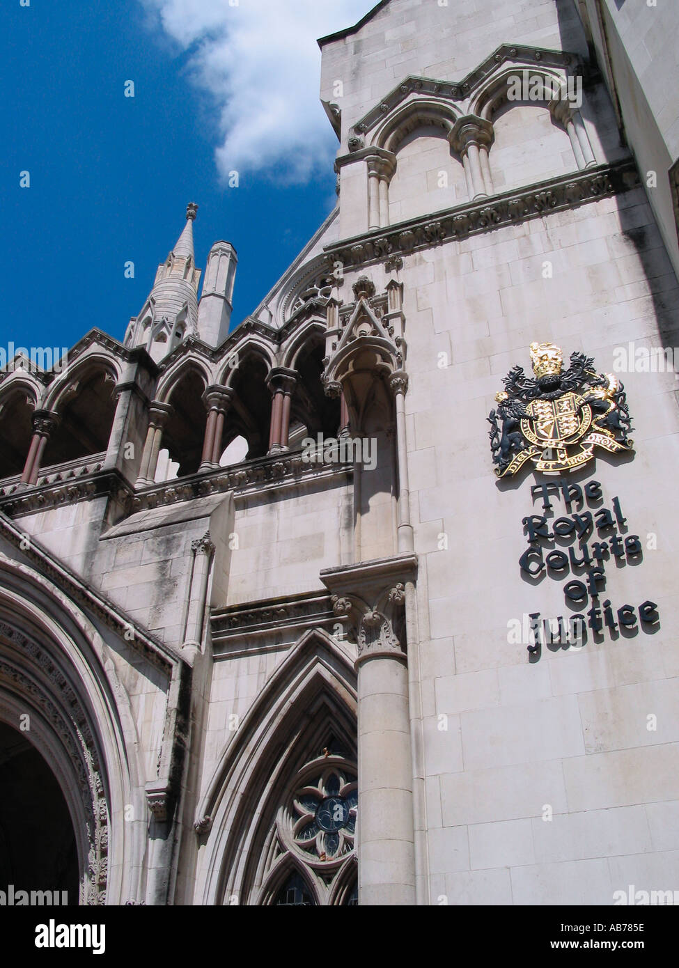 The Royal Courts of Justice also known as the Law Courts, Strand ...