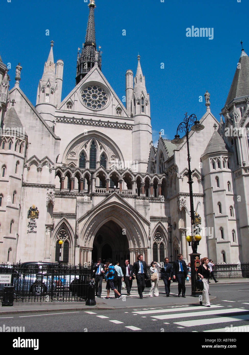 The Royal Courts of Justice also known as the Law Courts, Strand ...