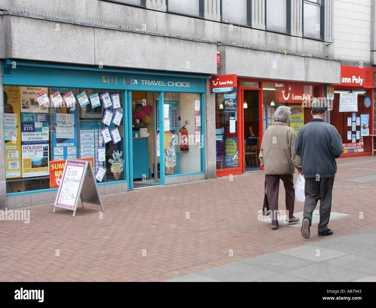 Travel agency brochures hi-res stock photography and images - Alamy
