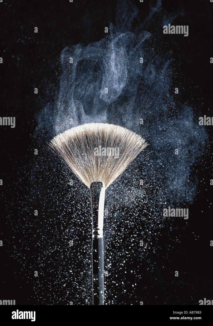 Powder Brush Stock Photos & Powder Brush Stock Images - Alamy