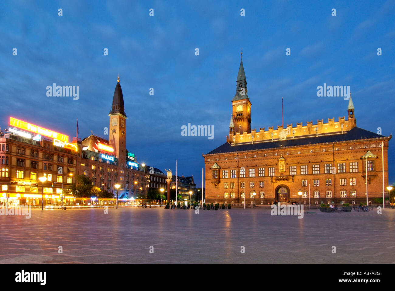 The Radhus Pladsen (Copenhagen's city hall and plaza) at dusk Stock ...