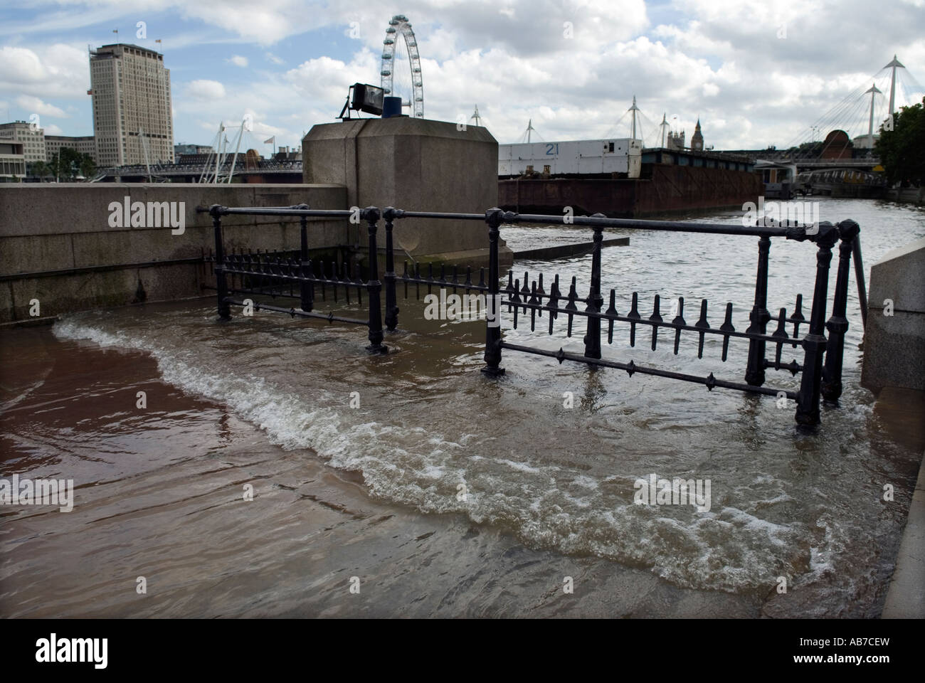 LONDON THE RIVER THAMES AT HIGH WATER 18 JUNE 2007 WITH BIG BEN AND ...