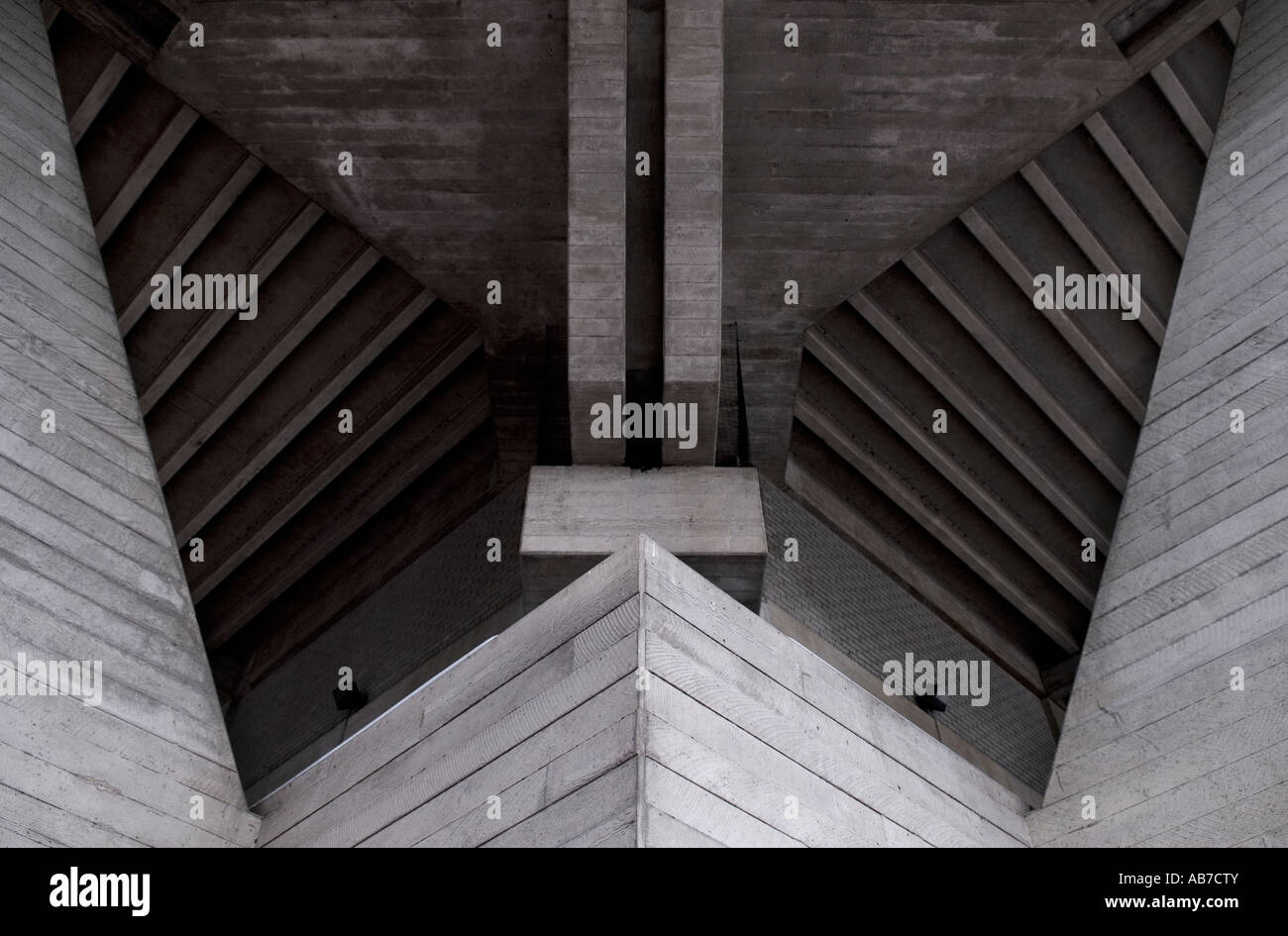 London concrete hi-res stock photography and images - Alamy