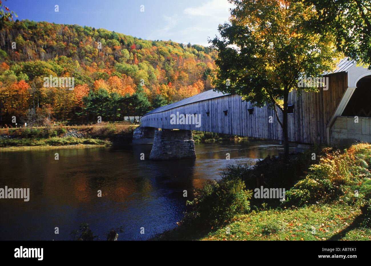 New hampshire cornish windsor bridge hi-res stock photography and ...