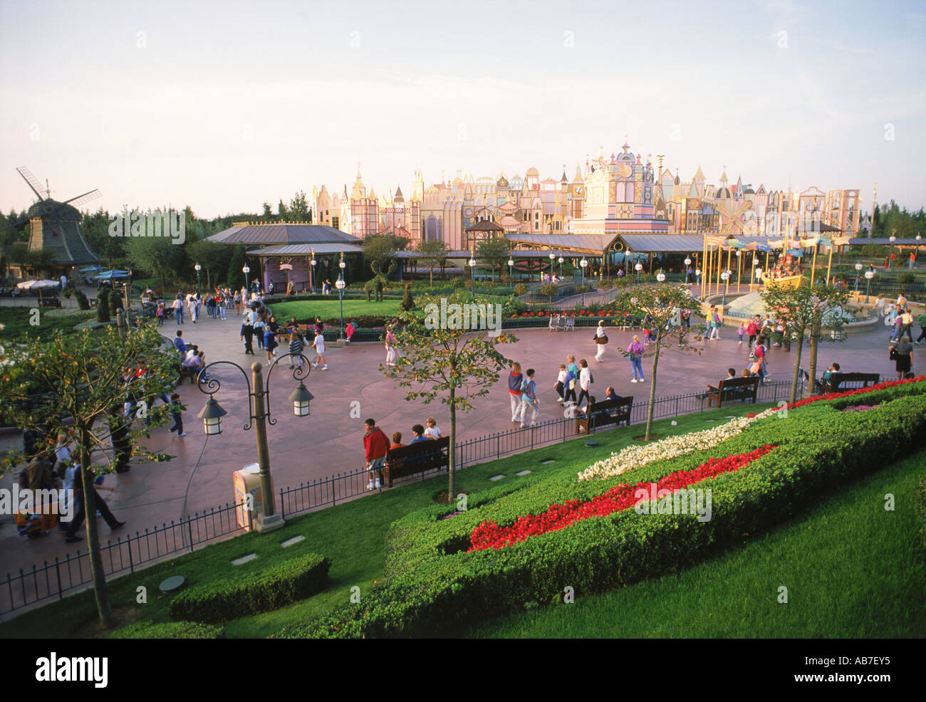 Eurodisney hi-res stock photography and images - Alamy
