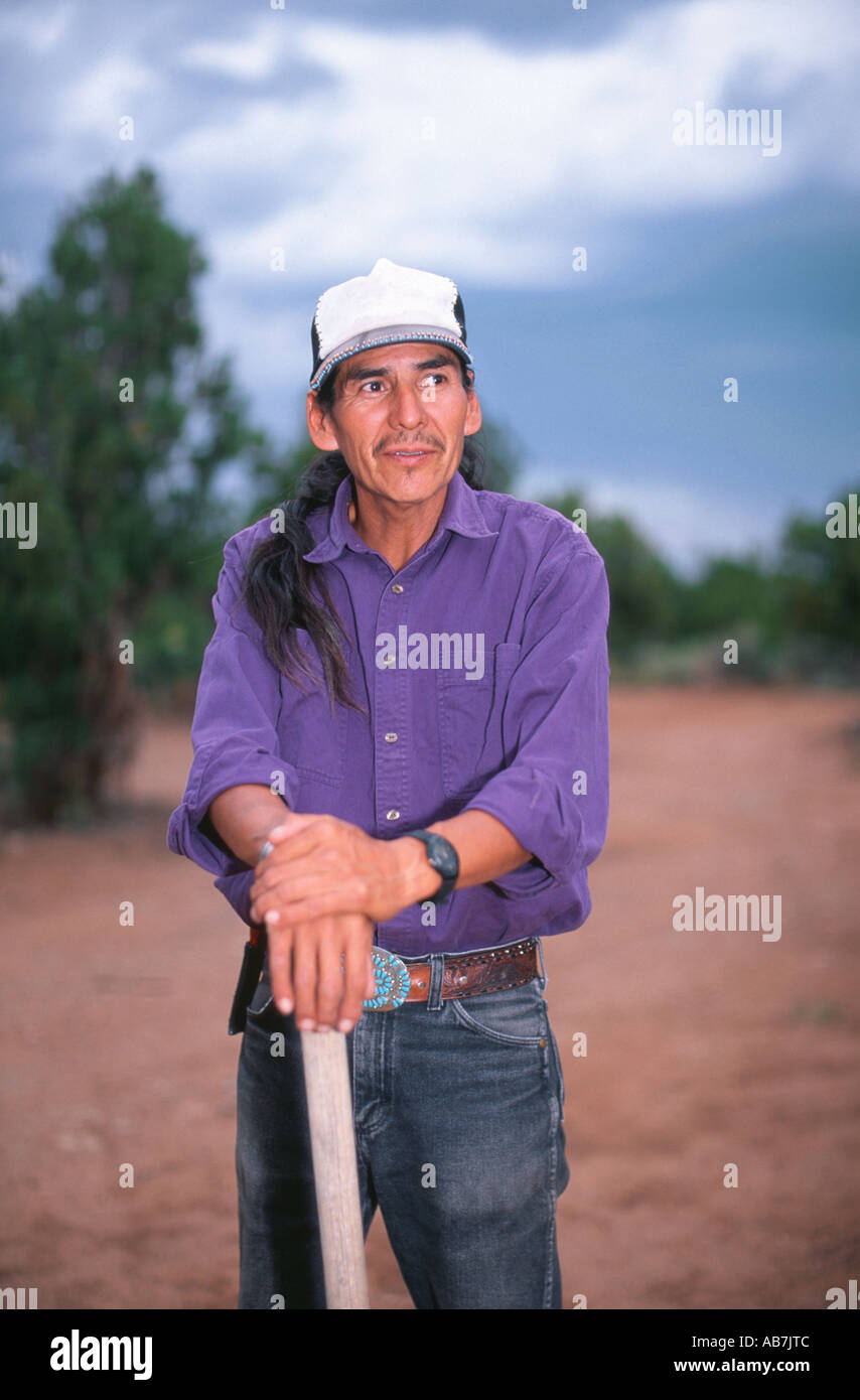 Native american man navajo indian hi-res stock photography and images ...