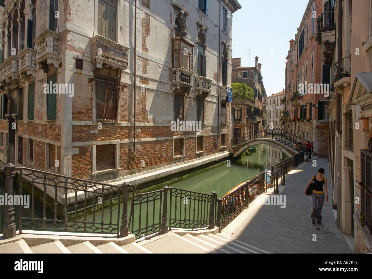 Italy Venice Back streets and canals Stock Photo - Alamy