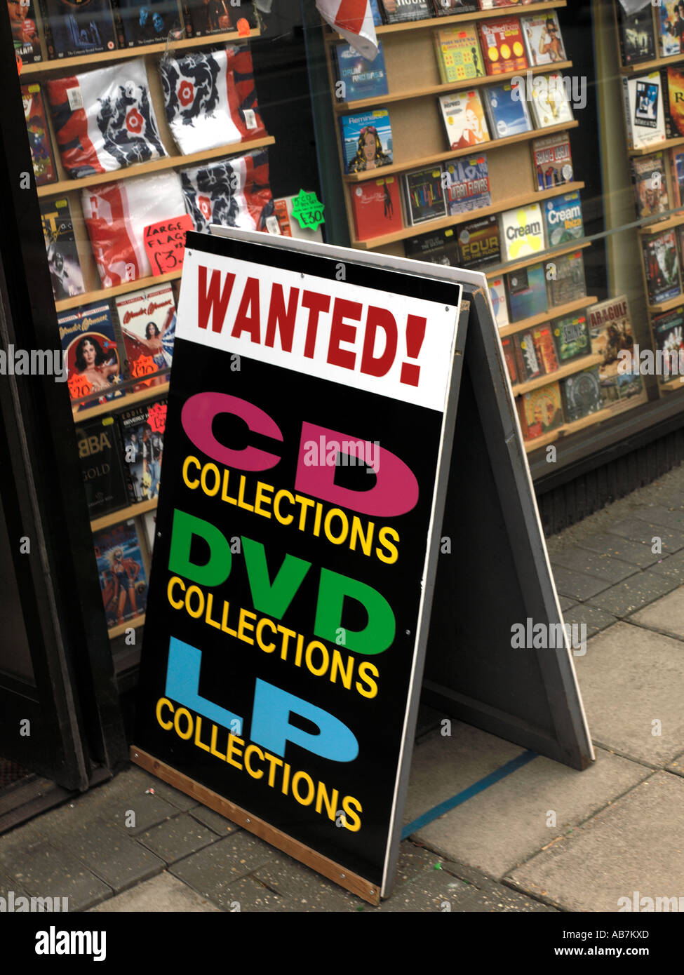 Independent record shop england hi-res stock photography and images - Alamy