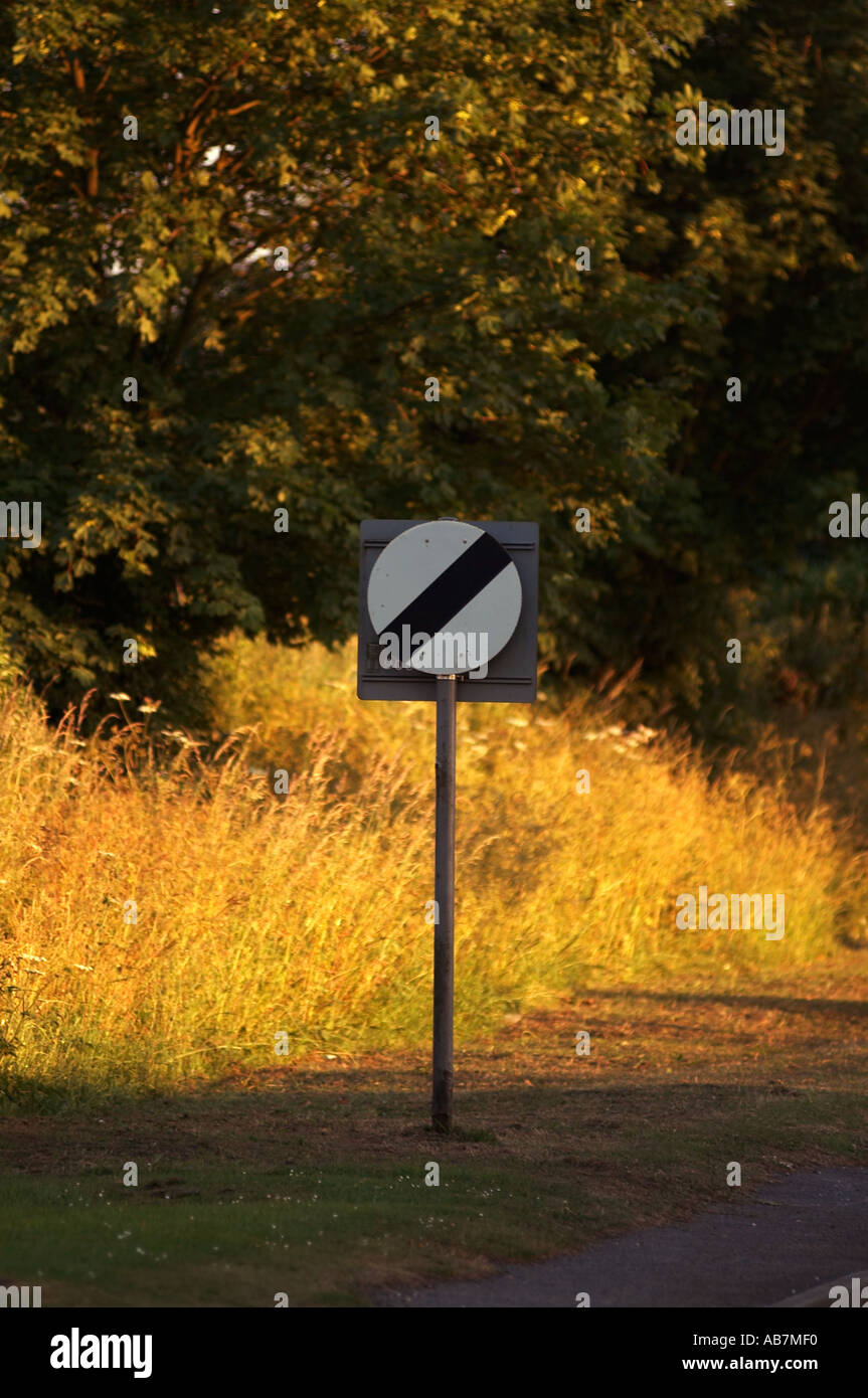 speed limit 60 mph sixty miles per hour national speed limit on country ...