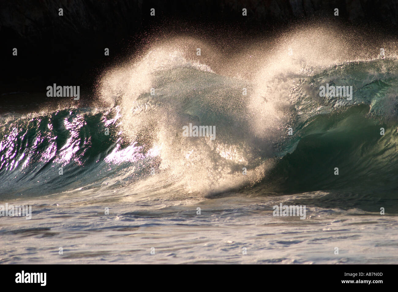 breaking ocean wave Stock Photo - Alamy